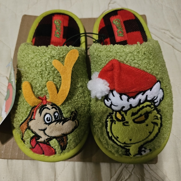 Shoes | Kids Grinch Green Fuzzy Slippers With Max And Santa Hat | Poshmark